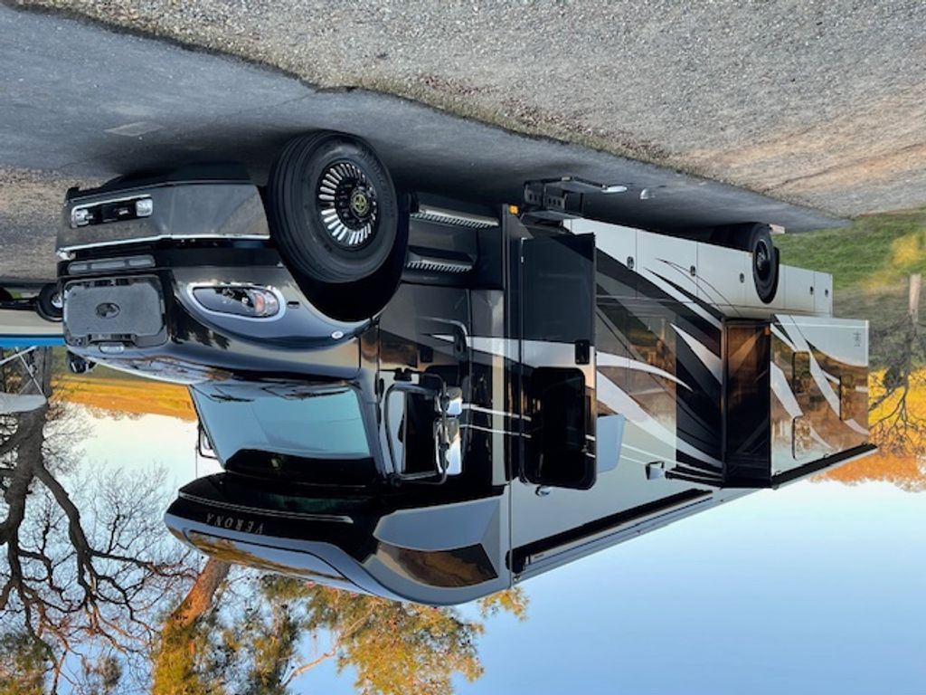 2021 Renegade Verona 40VBH - National Vehicle