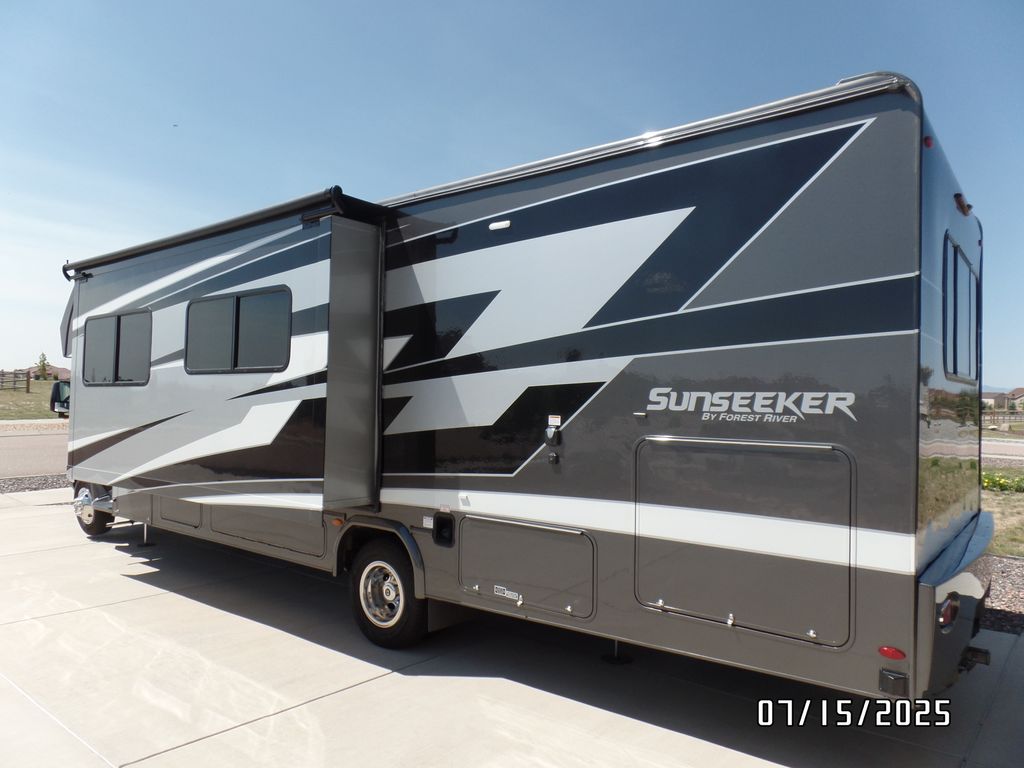 2022 Forest River Sunseeker Classic 3010DS - National Vehicle