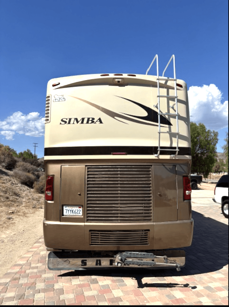 2007 Safari Simba 34SBD - National Vehicle