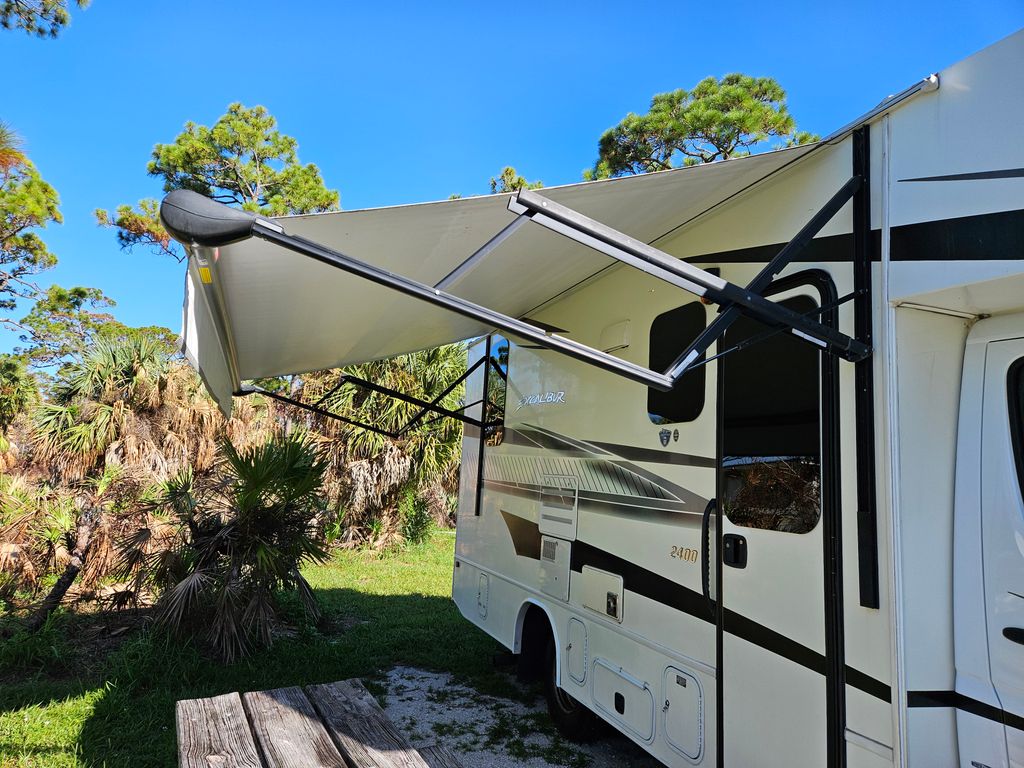 2017 Jayco Melbourne 24L - National Vehicle