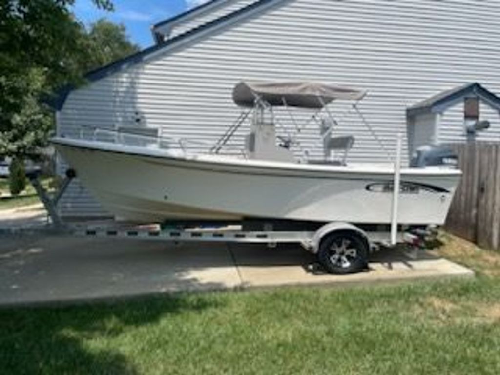 2007 May-Craft 1900 CC - National Vehicle