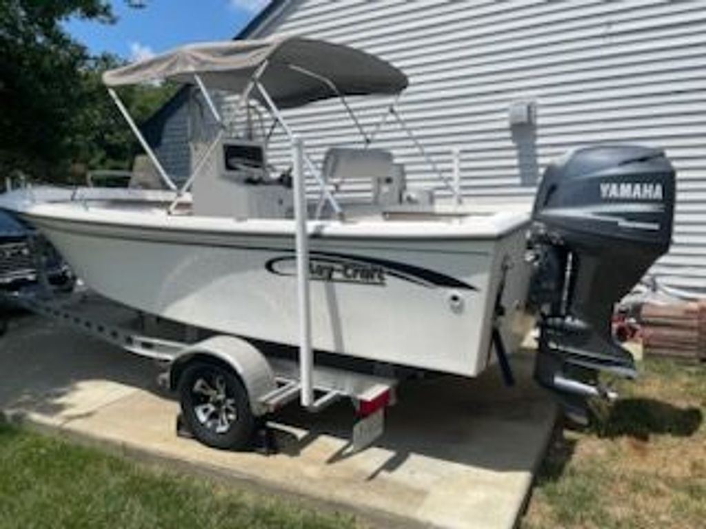 2007 May-Craft 1900CC - National Vehicle