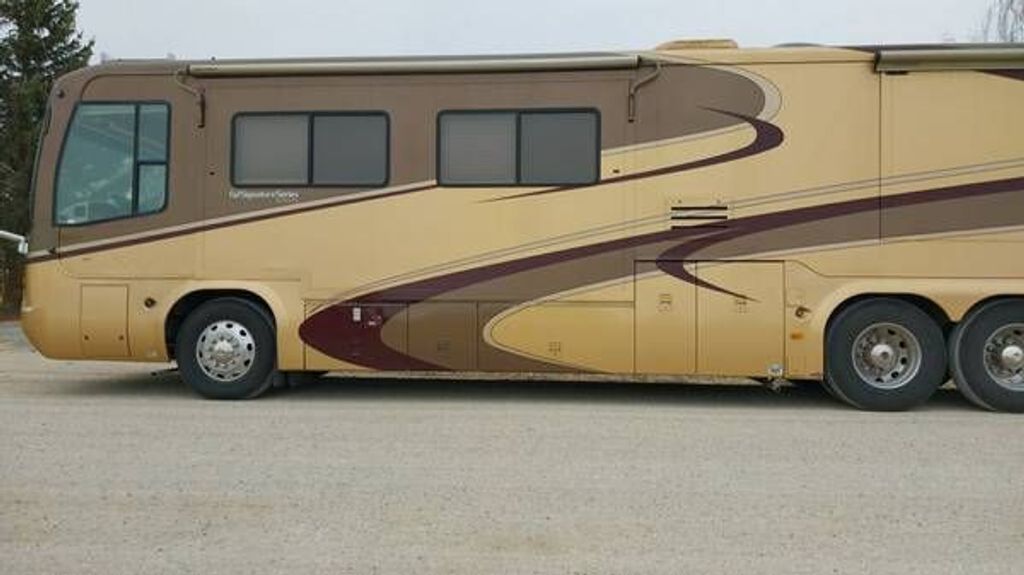 2003 Monaco Signature Baroness - National Vehicle