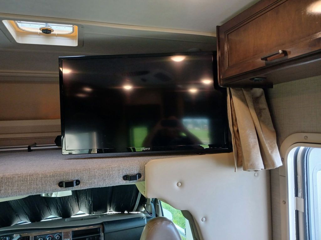 2020 Thor Motor Coach Quantum 22GR - National Vehicle