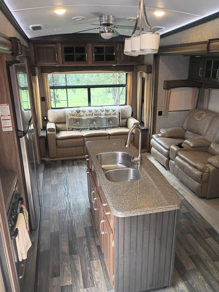 2017 Keystone Montana 3160RL - National Vehicle