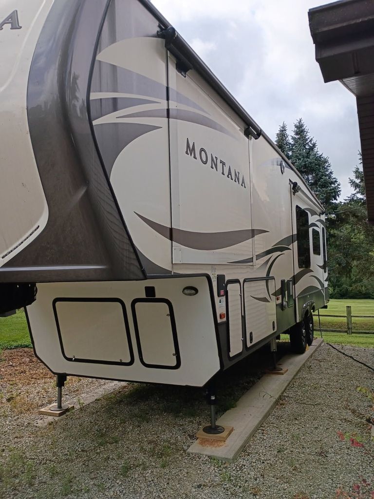 2017 Keystone Montana 3160RL - National Vehicle
