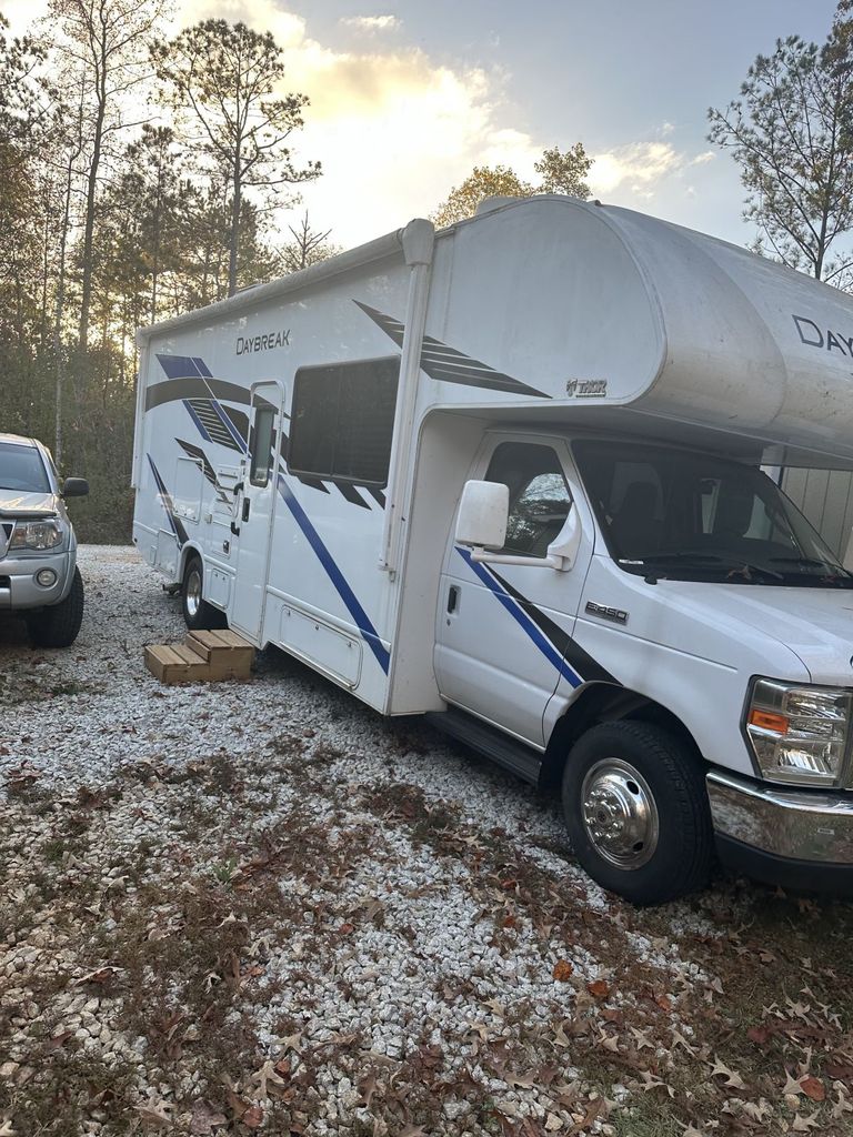 2020 Thor Motor Coach Daybreak 27DB - National Vehicle
