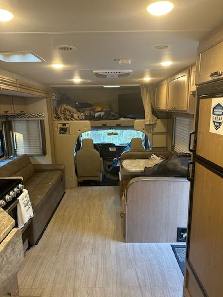 2020 Thor Motor Coach Daybreak 27DB - National Vehicle