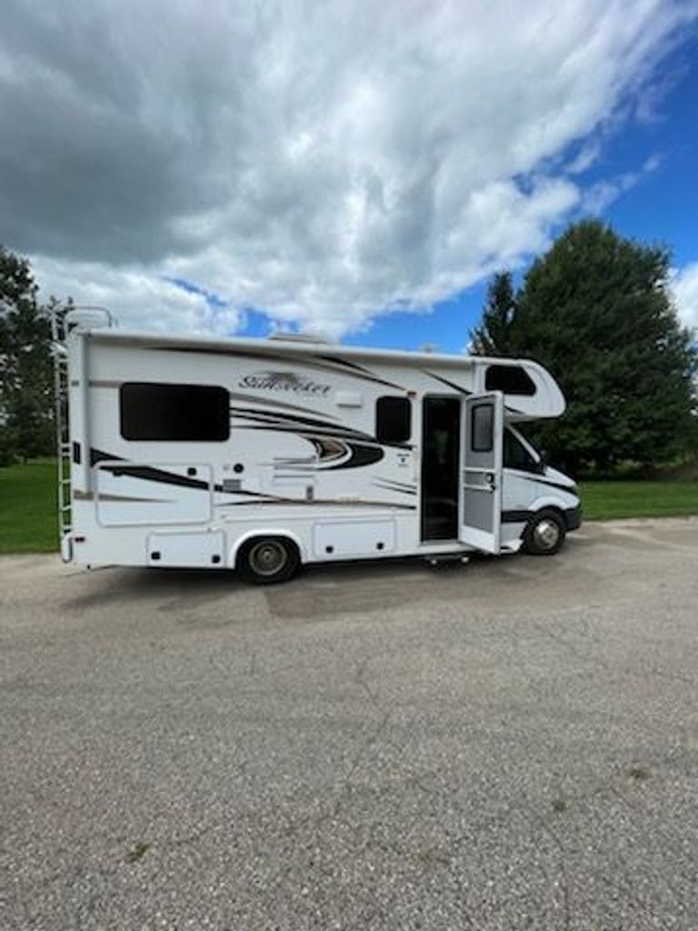 2015 Forest River Sunseeker MBS 2400S - National Vehicle