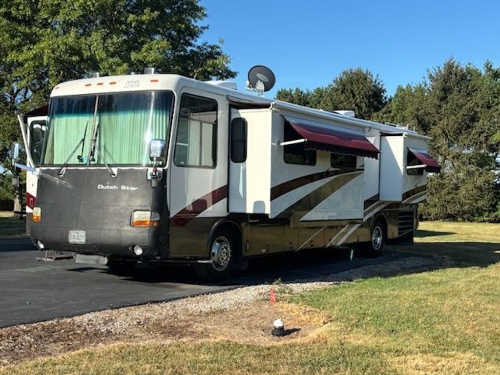 2001 Newmar Dutch Star 4095 - National Vehicle