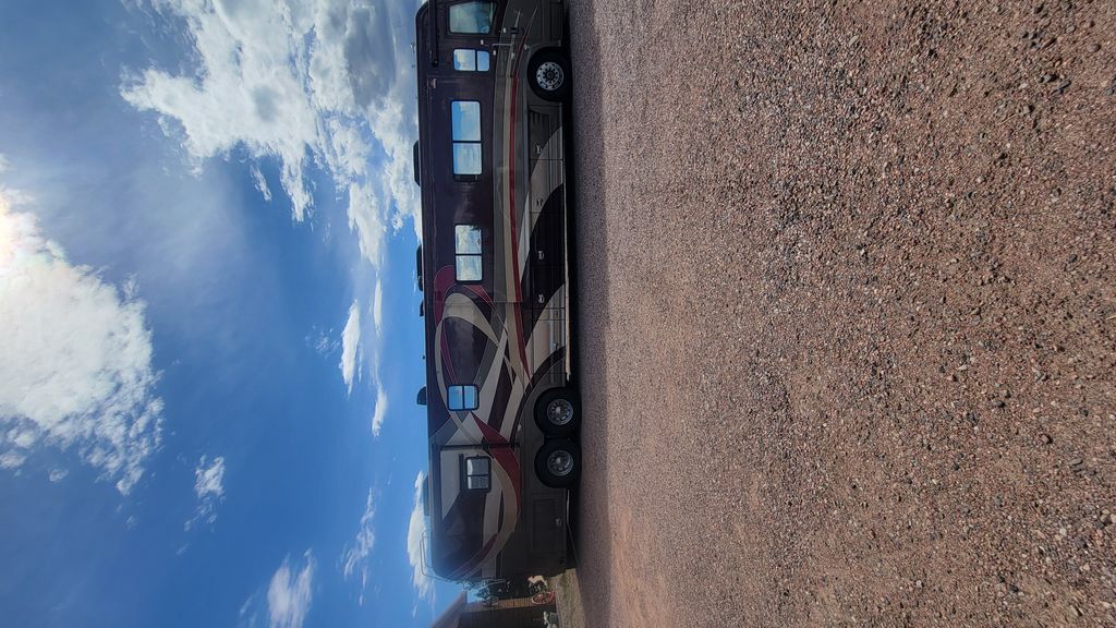 2007 Country Coach Intrigue 530 Jubilee - National Vehicle