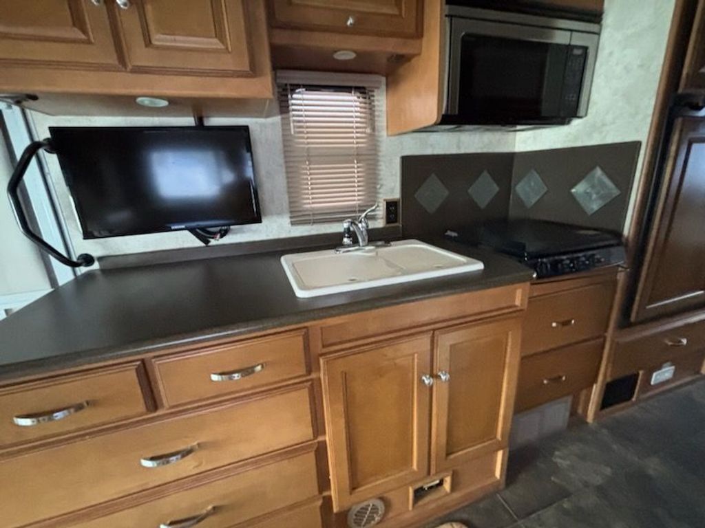 2012 Winnebago Aspect 28T - National Vehicle