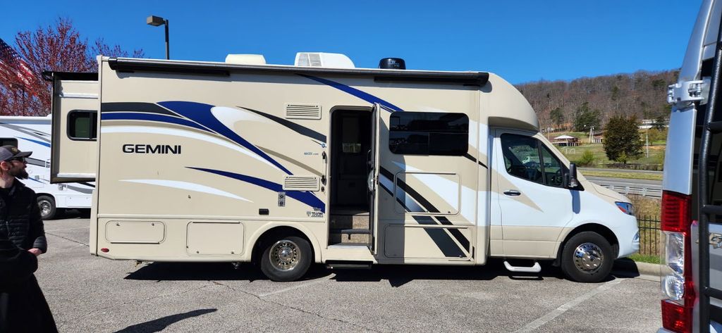 2020 Thor Motor Coach Gemini 24SX - National Vehicle
