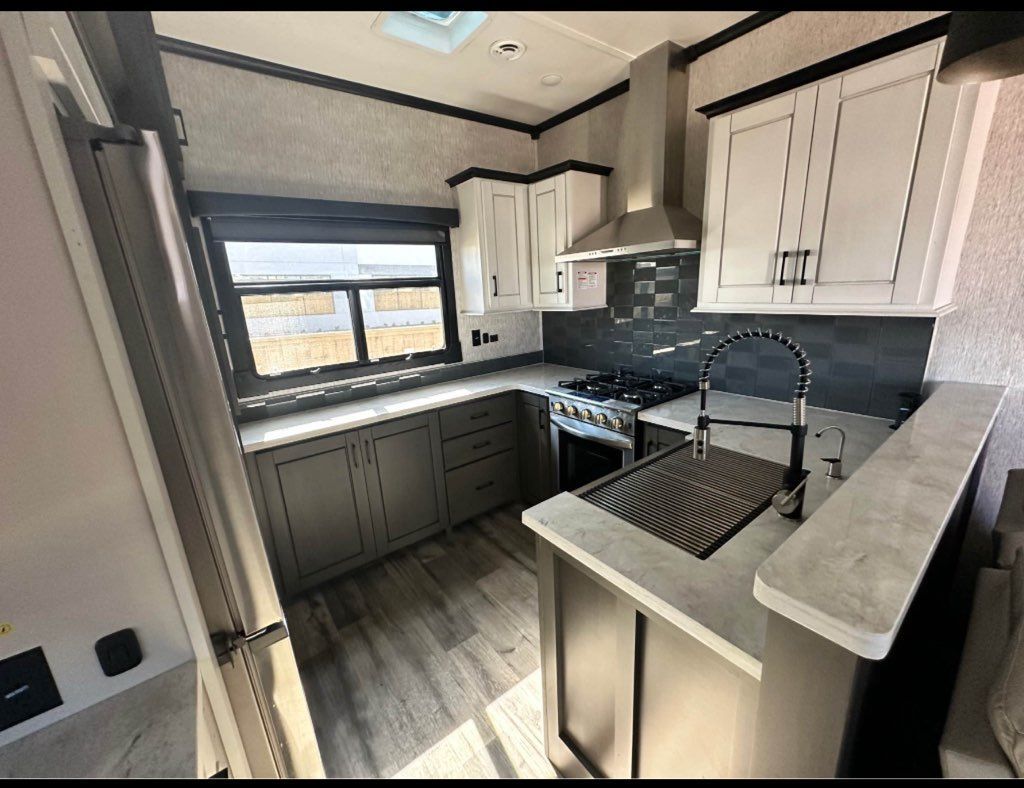 2022 Redwood RV 5th Wheel 4001 LK - National Vehicle