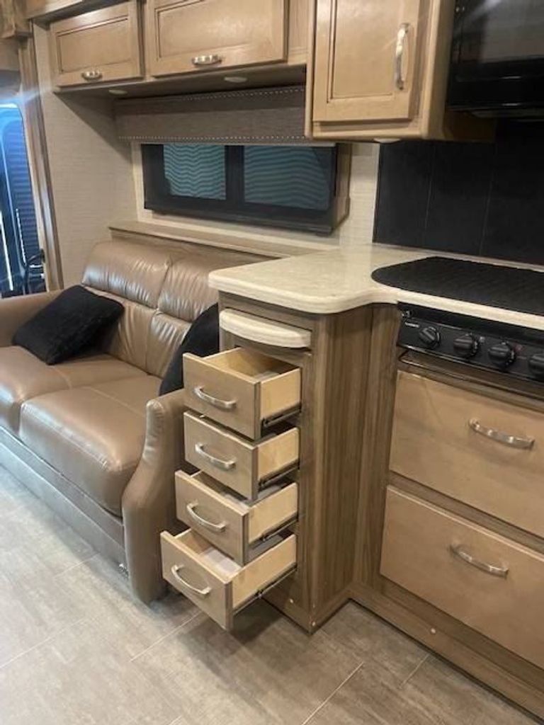 2018 Jayco Seneca 37TS - National Vehicle
