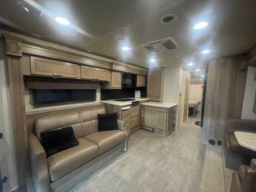2018 Jayco Seneca 37TS - National Vehicle