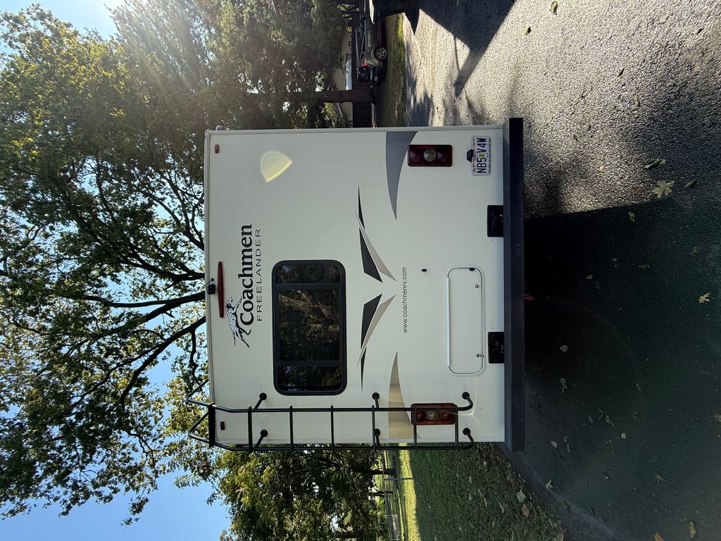 2019 Coachmen Freelander 28SS - National Vehicle