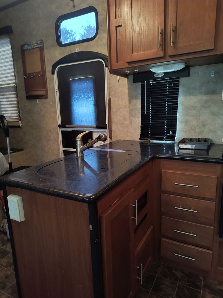 2011 Keystone Fuzion 360 - National Vehicle