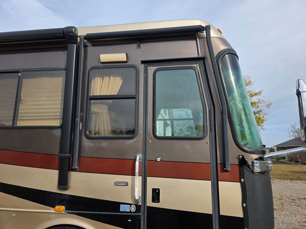 2002 Monaco Windsor 40PKDD - National Vehicle