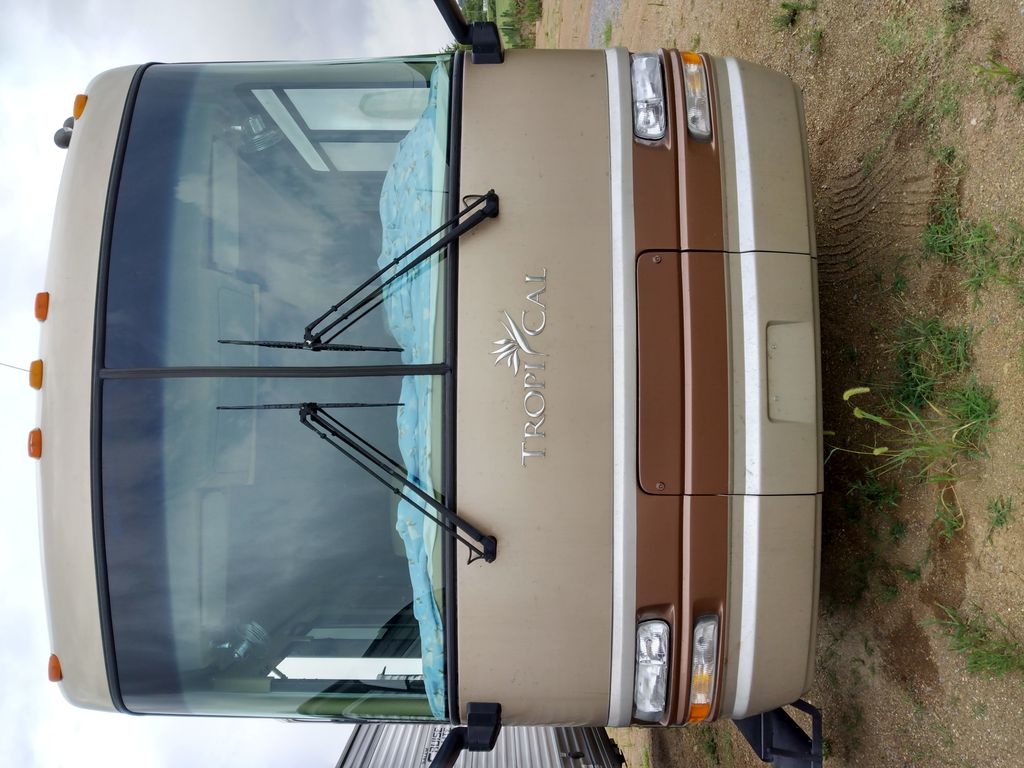 2007 National RV Tropi-Cal T330 - National Vehicle