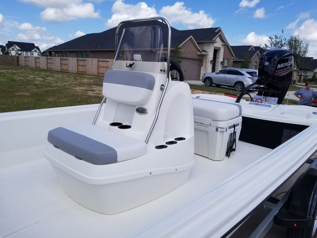 2019 Mako 19CC - National Vehicle