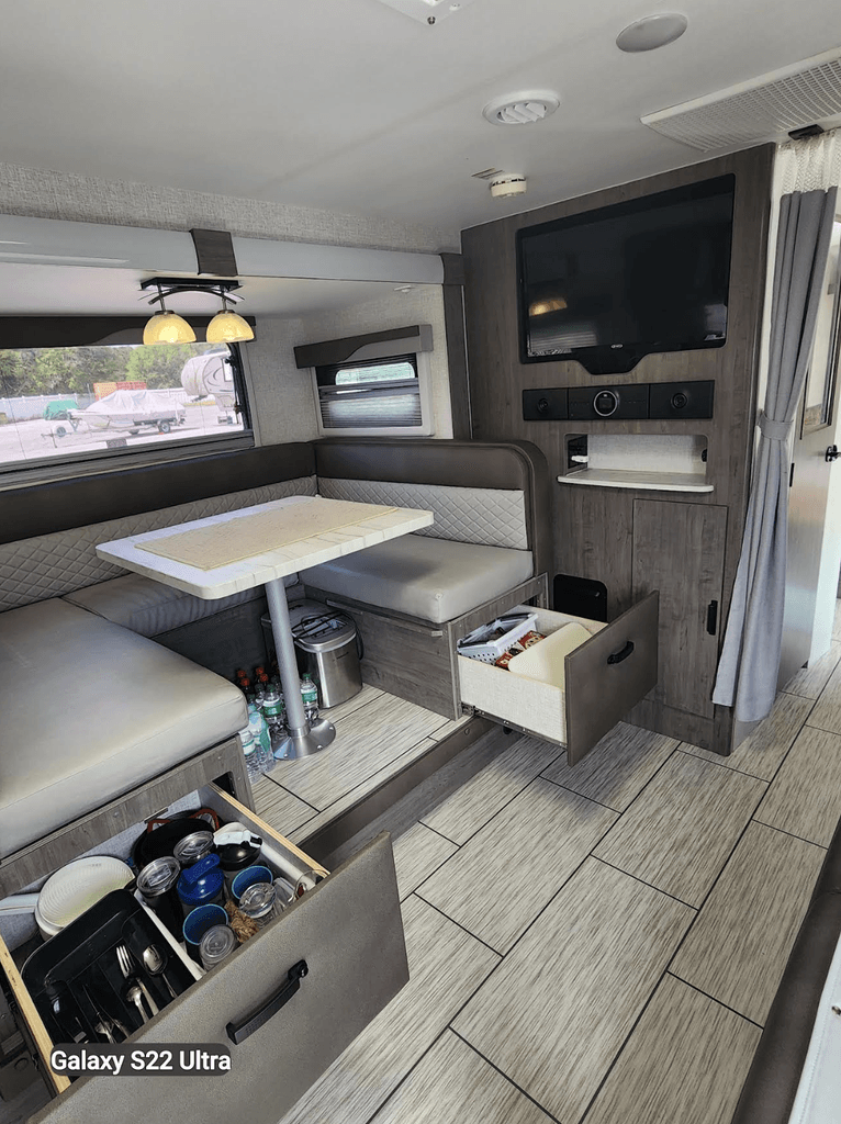 2024 Lance Travel Trailer 2285 - National Vehicle