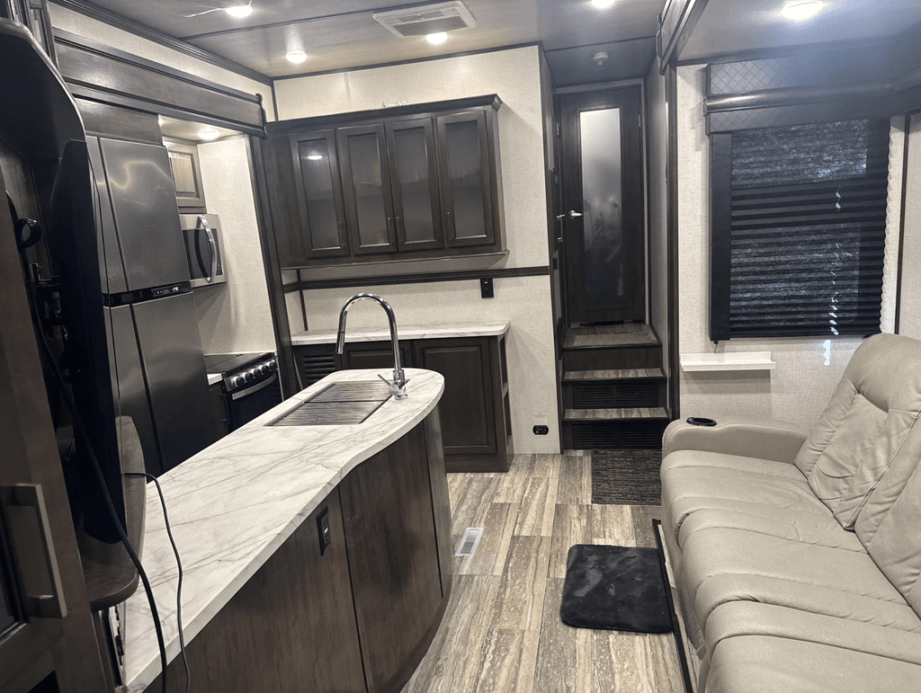 2022 Dutchmen Voltage Triton Toy Hauler 3551 - National Vehicle