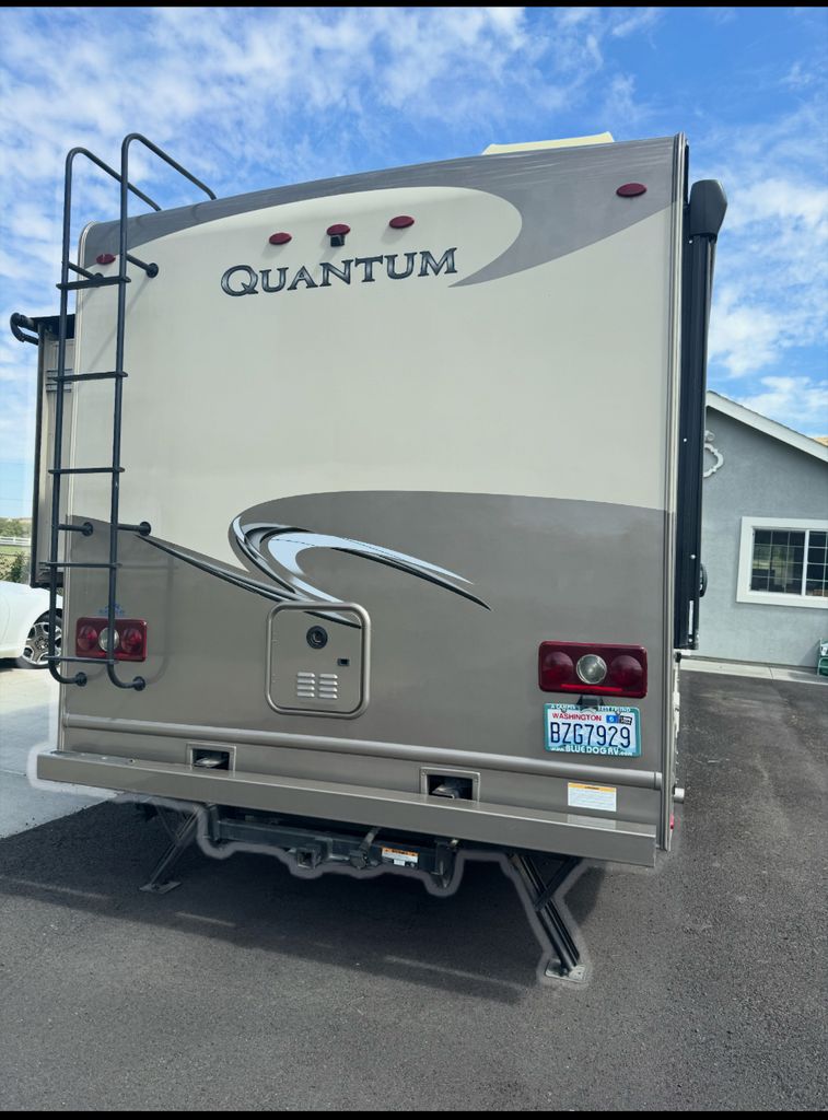 2018 Thor Motor Coach Quantum 25RC - National Vehicle