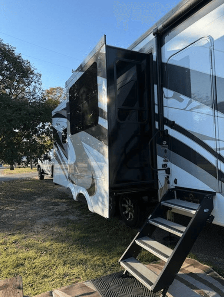 2021 Redwood RV 5th Wheel 4001 LK - National Vehicle