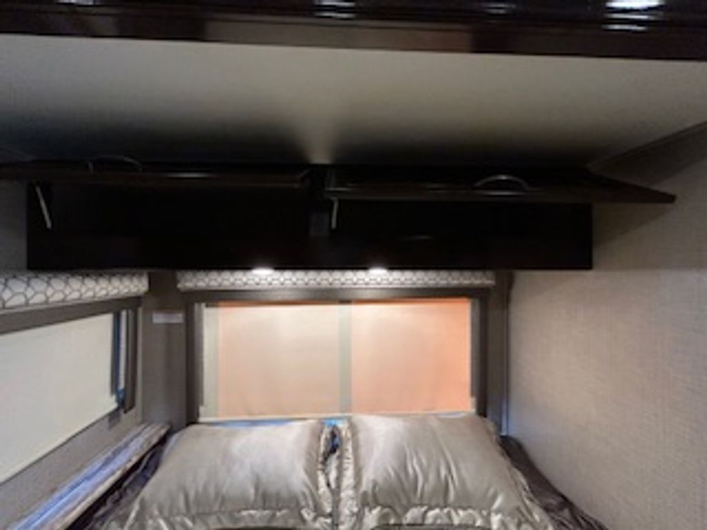 2018 Thor Motor Coach Quantum RC25 - National Vehicle