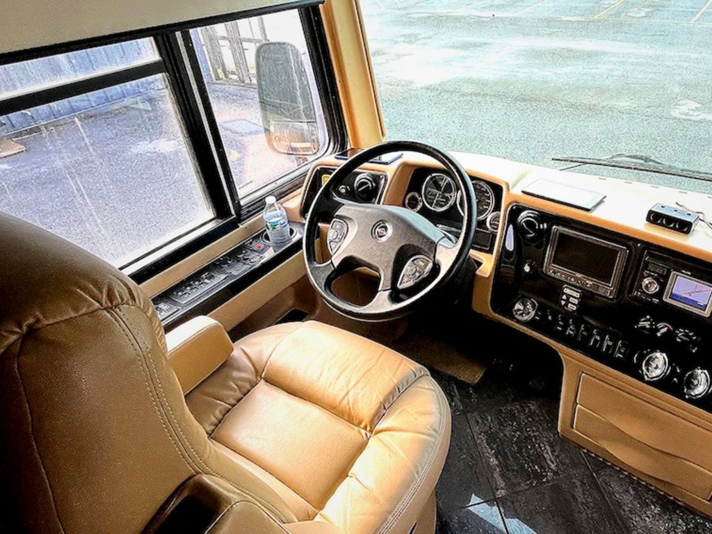 2009 Newmar Dutch Aire 4331 - National Vehicle