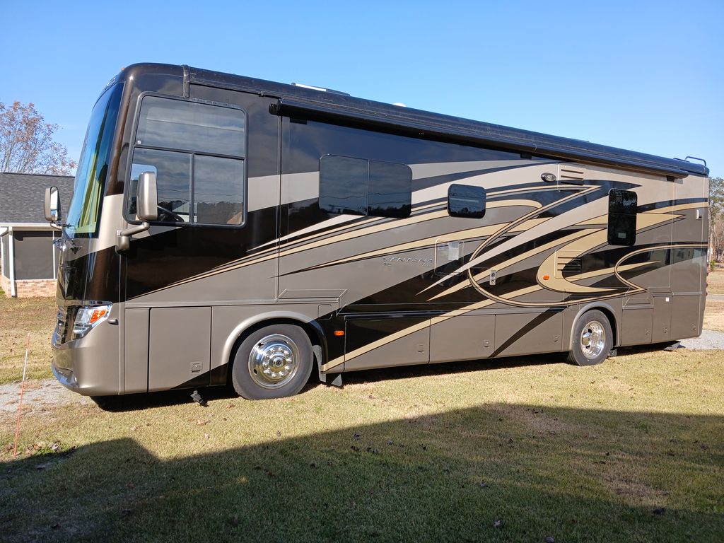 2016 Newmar Ventana LE 3436 - National Vehicle