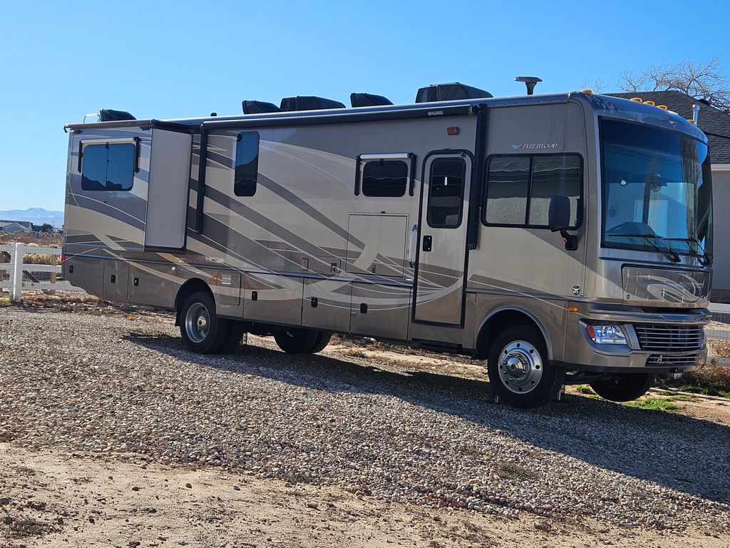 2015 Fleetwood Bounder 35K - National Vehicle