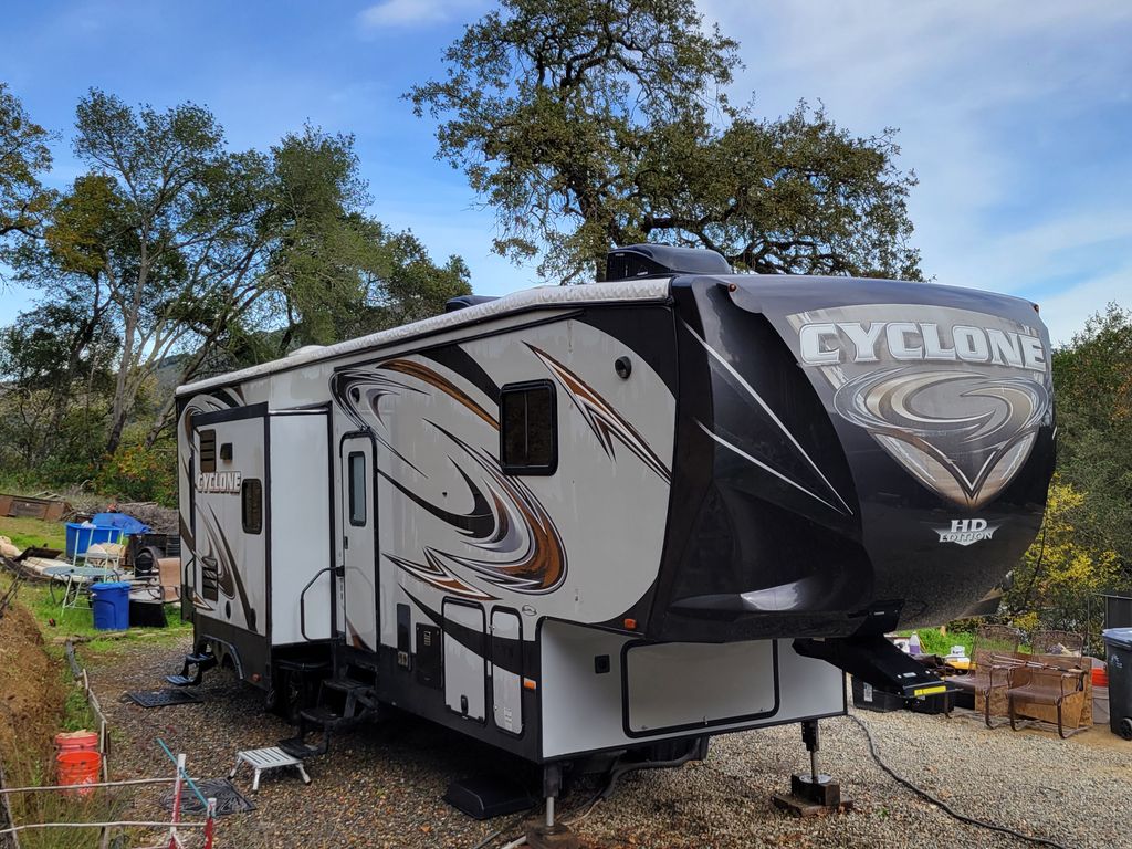 2014 Heartland Cyclone 3110 - National Vehicle