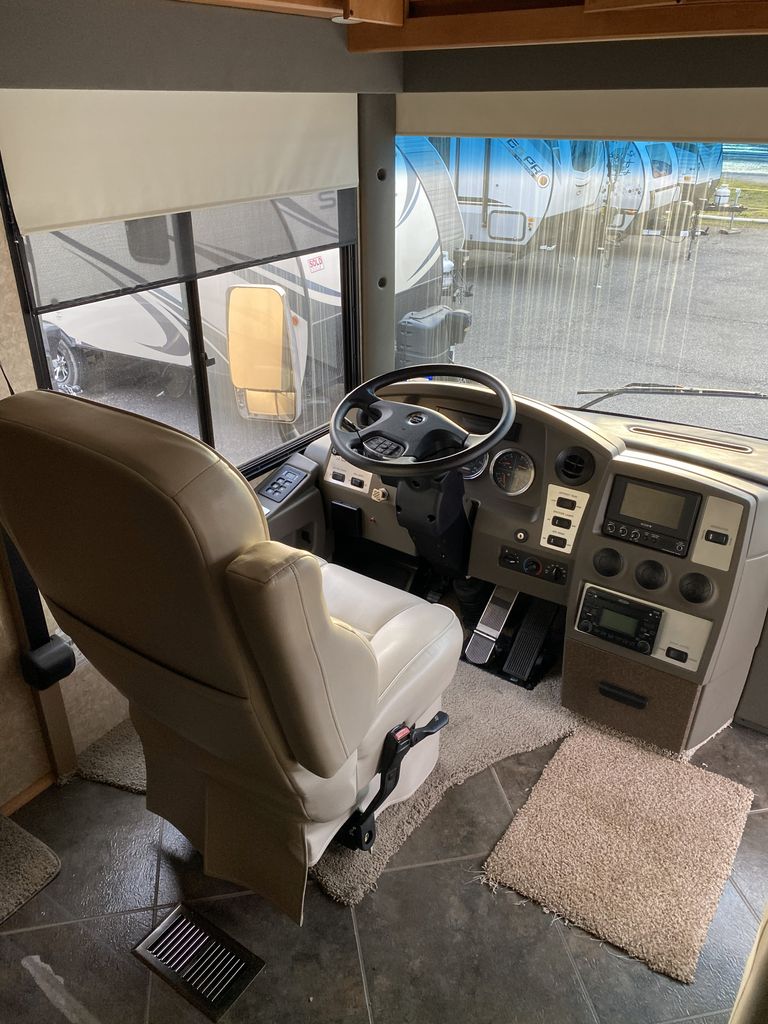 2010 Itasca Meridian 40T - National Vehicle