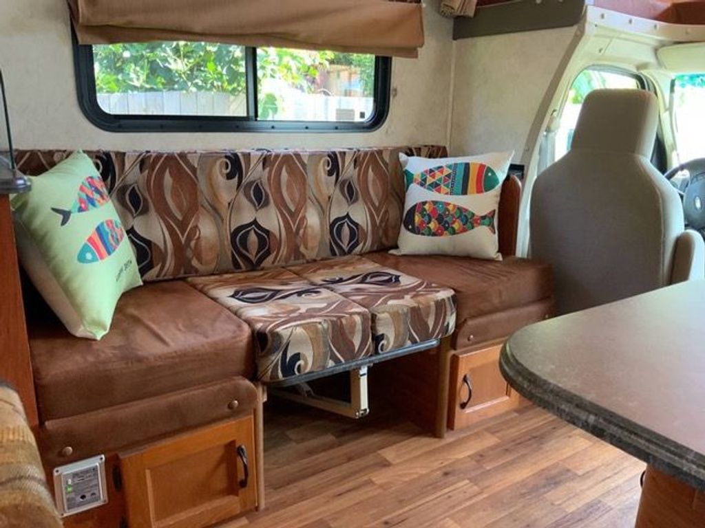 2012 Coachmen Freelander 28QB - National Vehicle