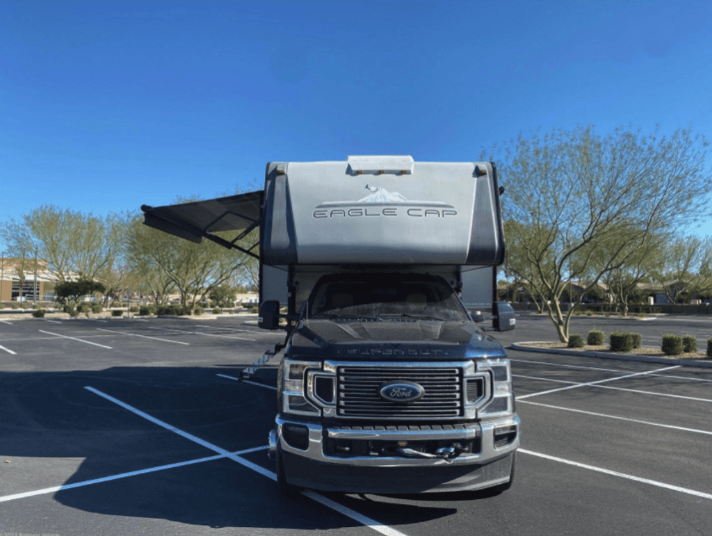2020 Adventurer Eagle Cap 1200 - National Vehicle