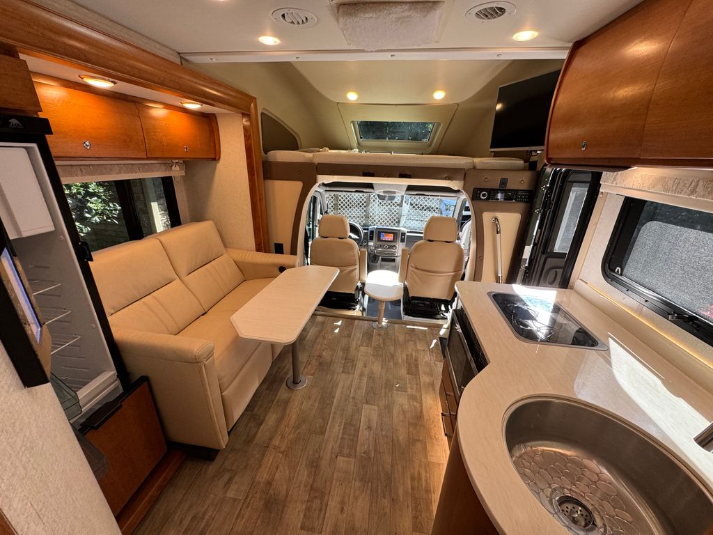 2019 Tiffin Motorhomes Wayfarer 24TW - National Vehicle