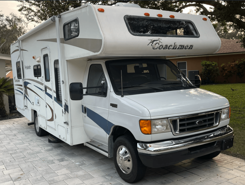 2004 Coachmen Freelander Deluxe/Premier 2400WB - National Vehicle