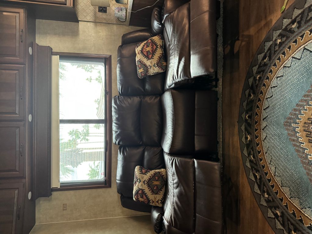 2015 DRV Mobile Suites 44 Memphis - National Vehicle