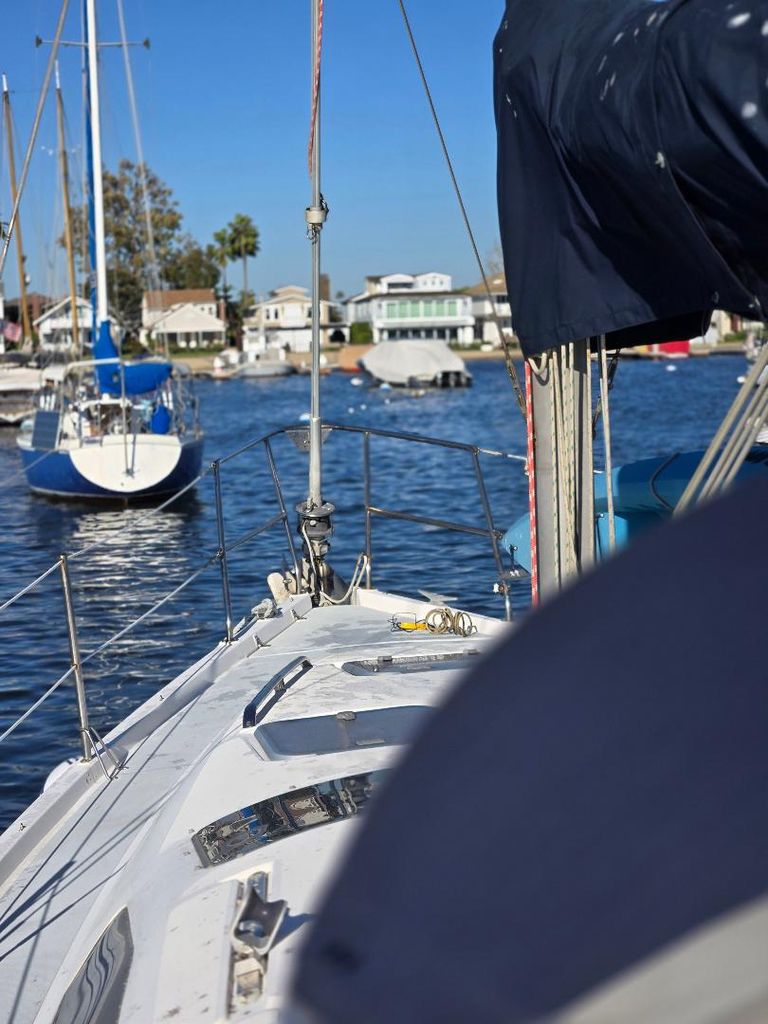 1996 Hunter 376 - National Vehicle