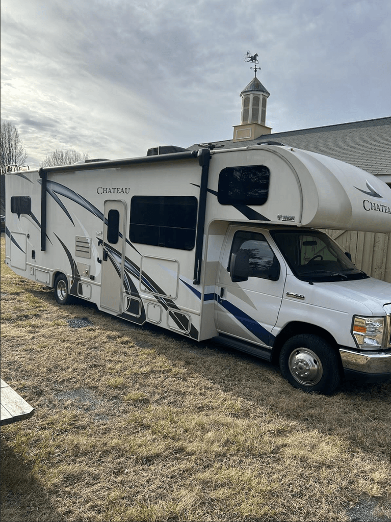 2018 Thor Motor Coach Chateau 31E - National Vehicle