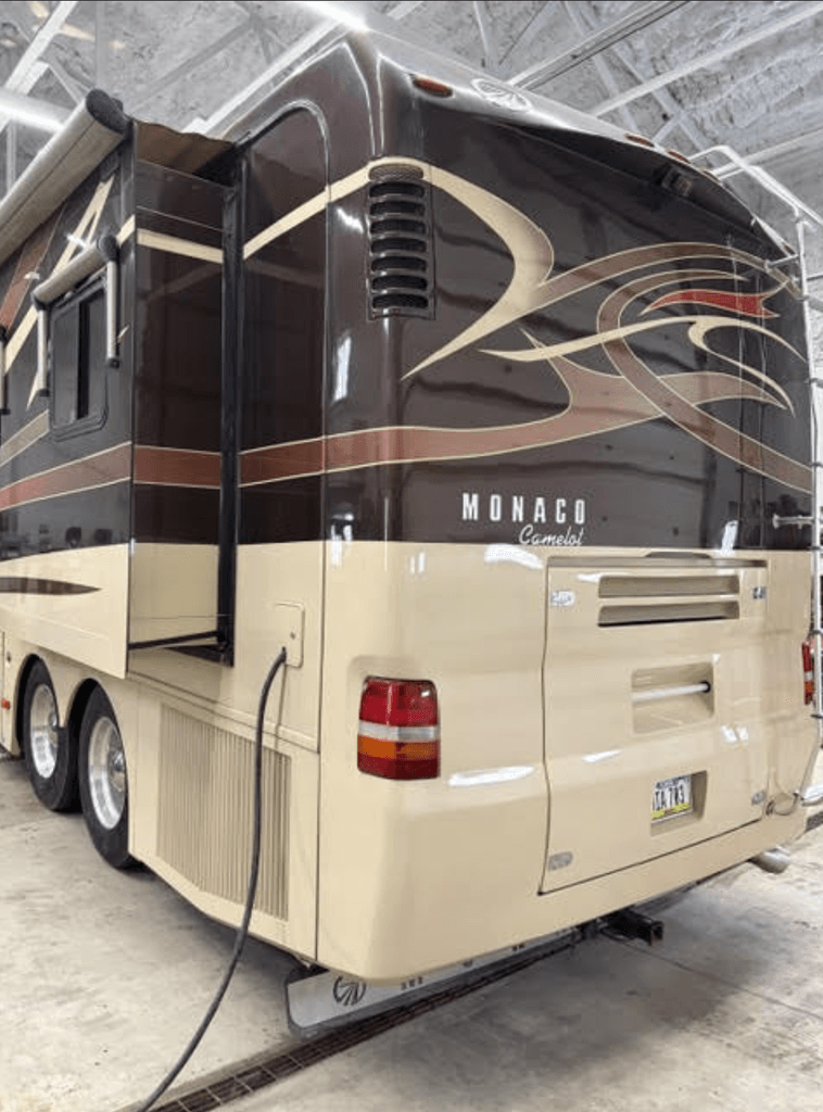 2009 Monaco Camelot 42PDQ - National Vehicle