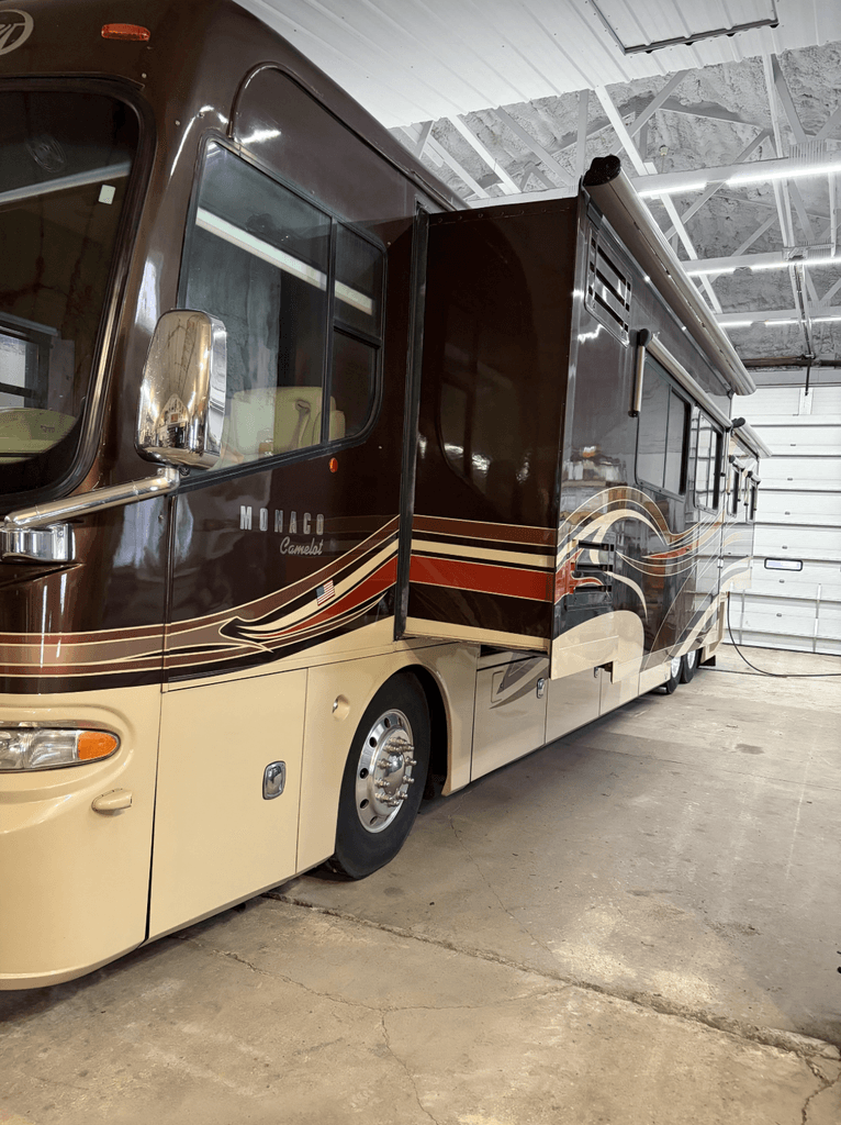 2009 Monaco Camelot 42PDQ - National Vehicle