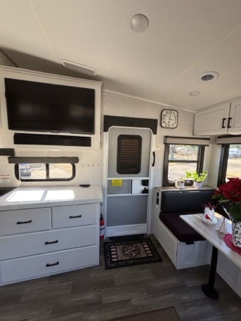 2024 Jayco Eagle HT 25RUC - National Vehicle