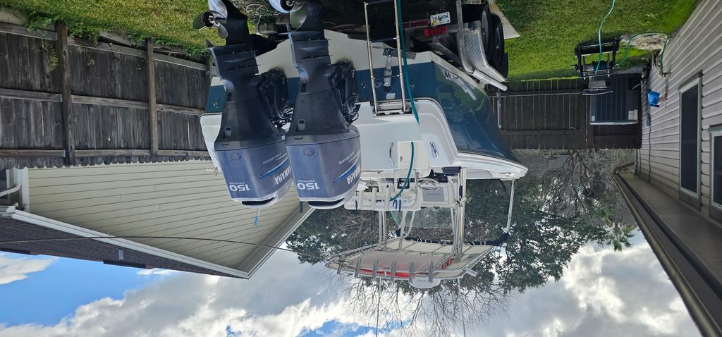 2008 Sailfish 2360 CC - National Vehicle