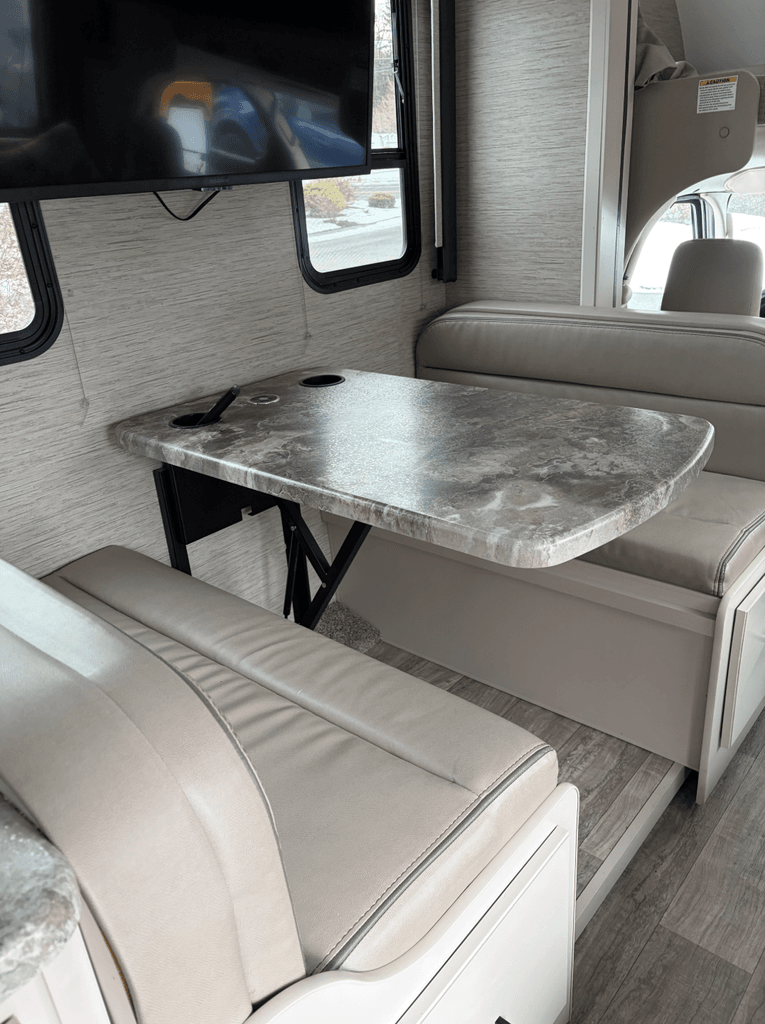 2024 Thor Motor Coach Chateau 28Z - National Vehicle