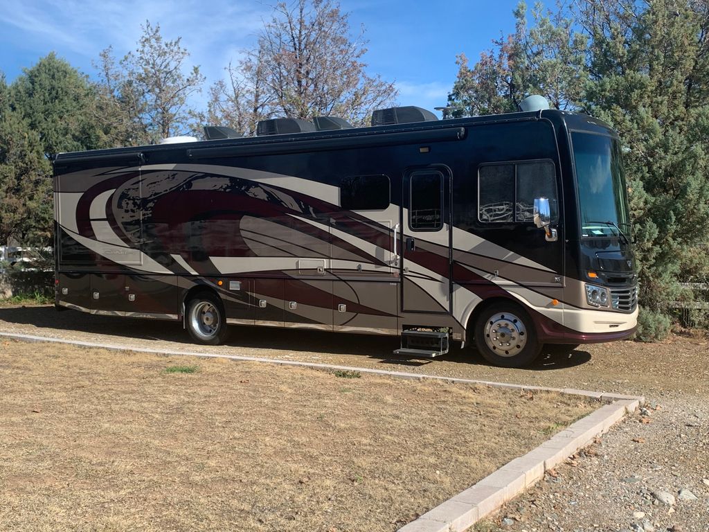 2019 Fleetwood Southwind 34C - National Vehicle