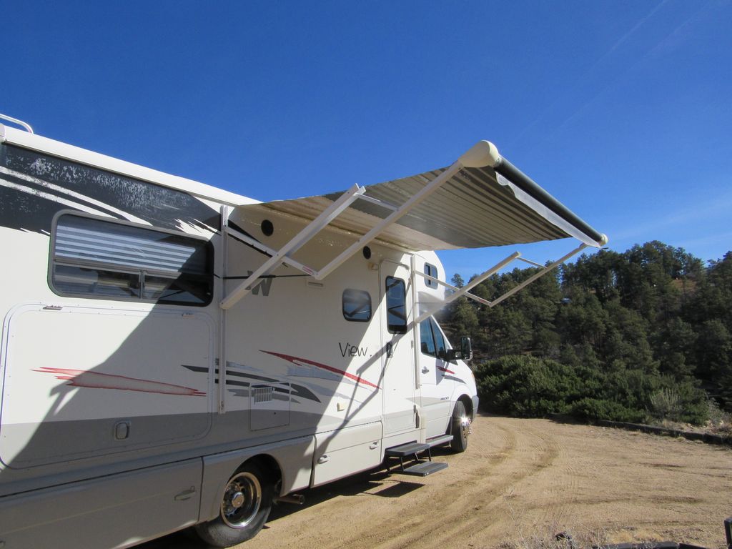 2010 Winnebago View 24J - National Vehicle