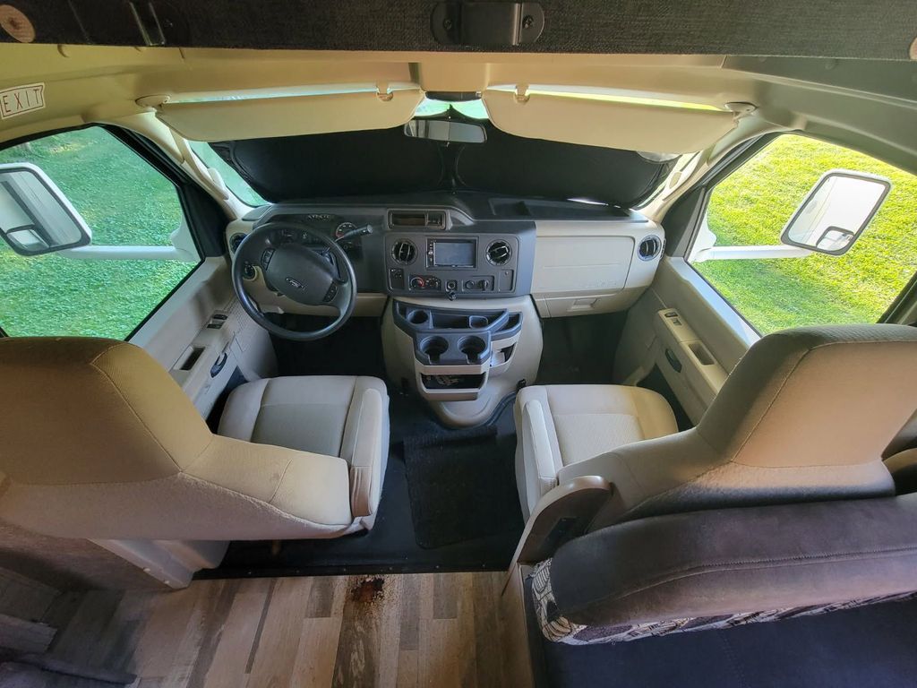 2016 Coachmen Freelander 31BH - National Vehicle